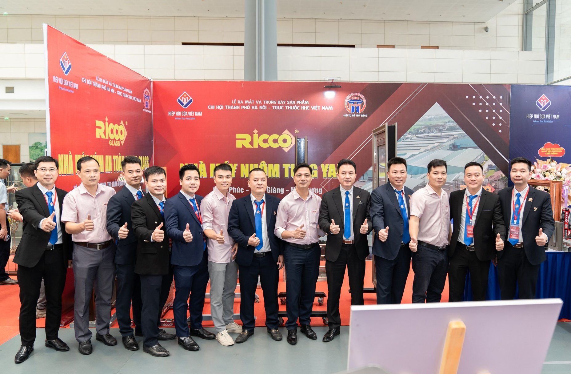 GIAN HÀNG CỦA RICCO TẠI SỰ KIỆN “LỄ RA MẮT VÀ TRƯNG BÀY SẢN PHẨM CHI HỘI CỬA TP.HÀ NỘI” THÀNH ...